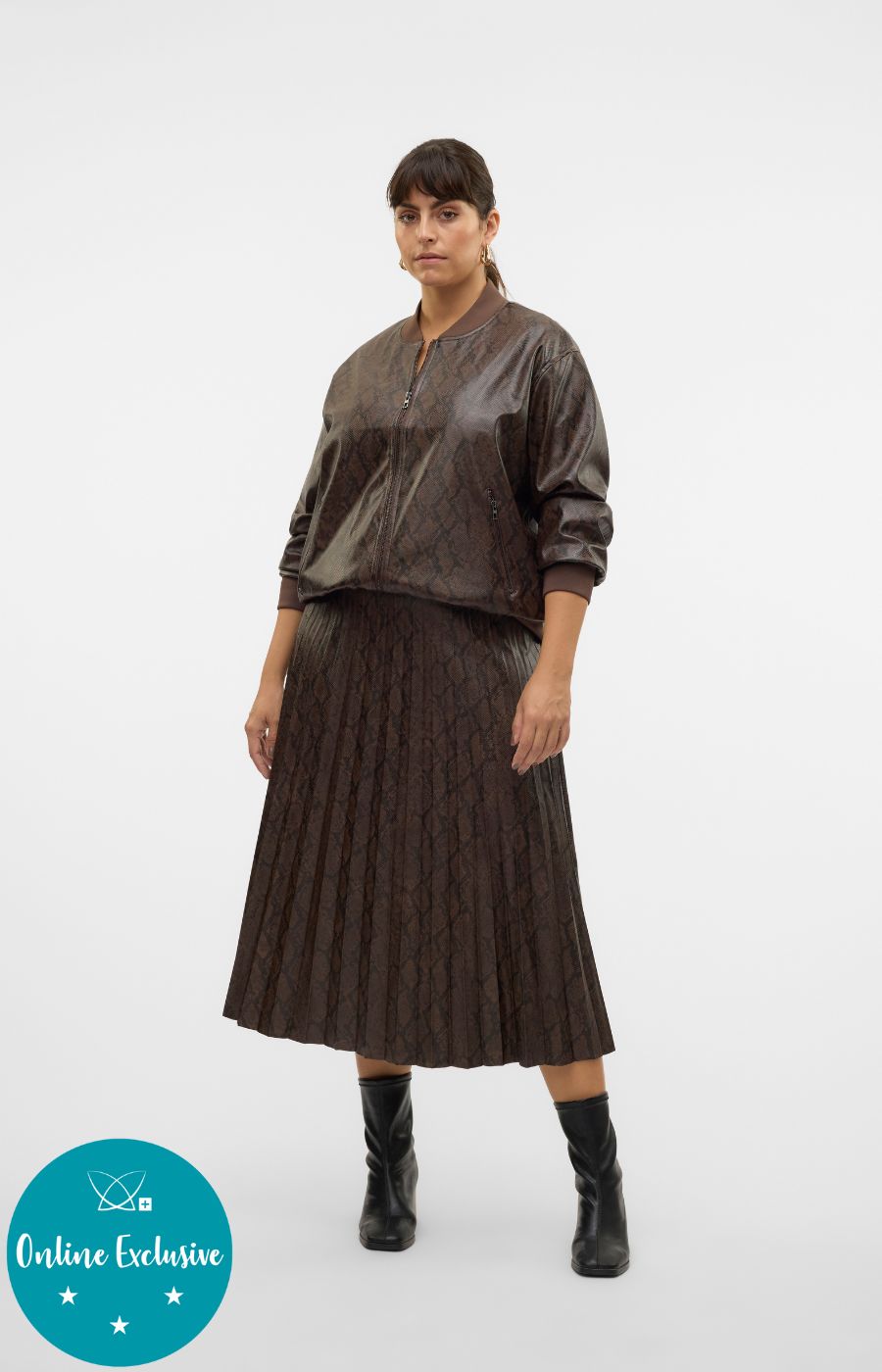 Vero Moda Curve Nita Leather Skirt | Plus Size Skirts| WardrobePlus.ie