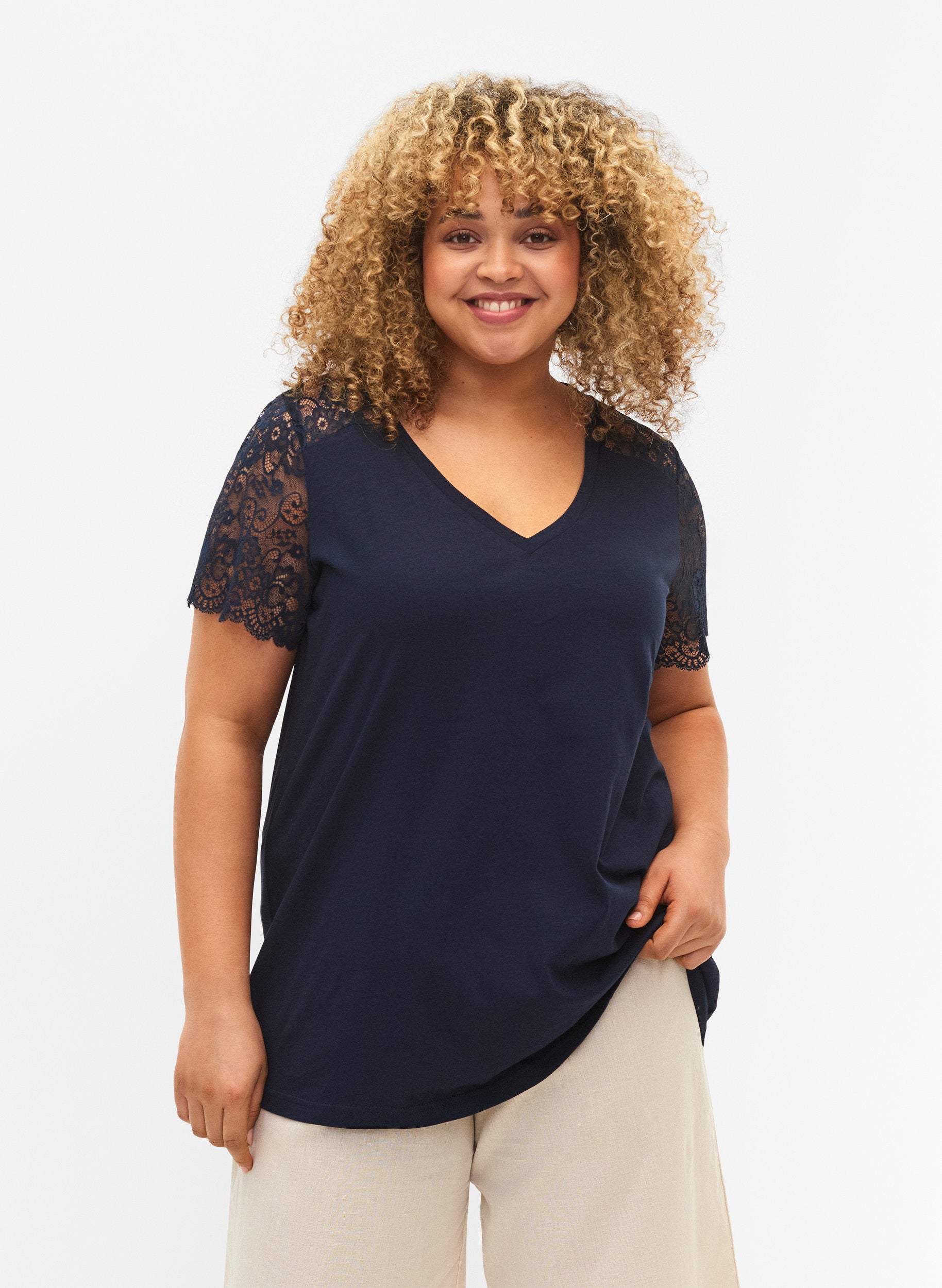 Zizzi Brynn T-Shirt in Navy | Plus Size Tops | Wardrobeplus.ie